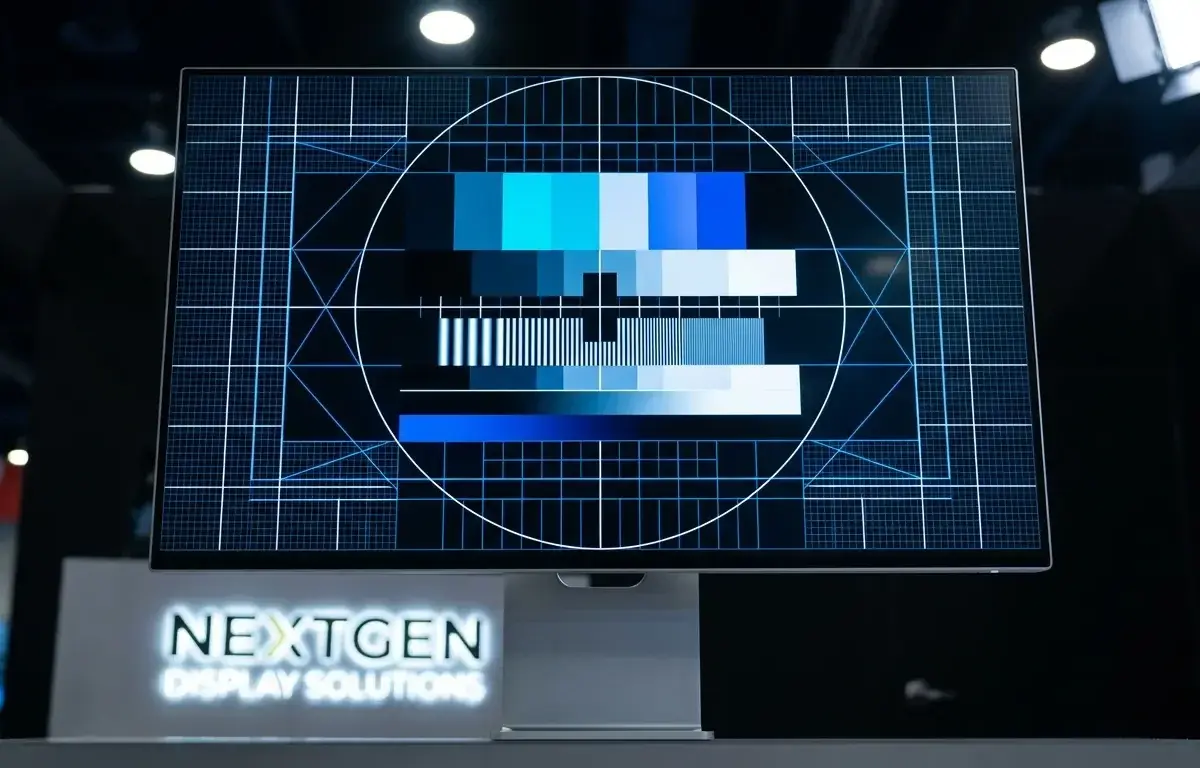 HKC präsentiert 8K-Monitor mit Rekord-Helligkeit - BornCity